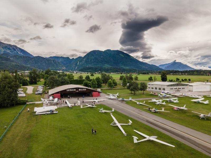 Gliding from Lesce above the Alps