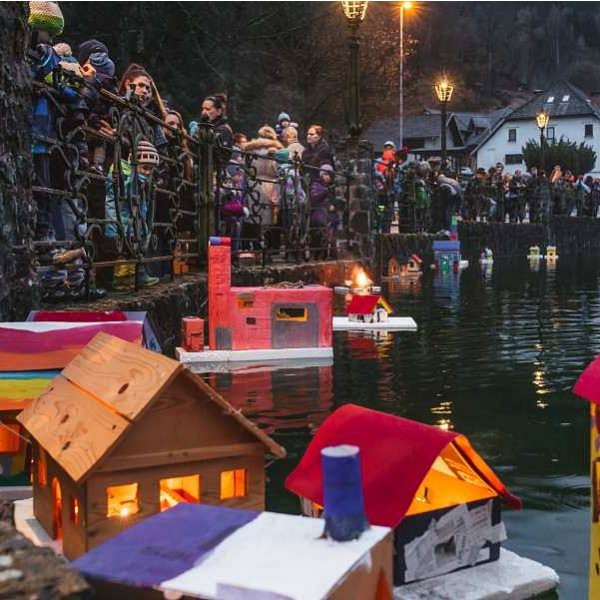 Turizem Radovljica - uradna stran | Radol'ca, pristno sladka 🐝